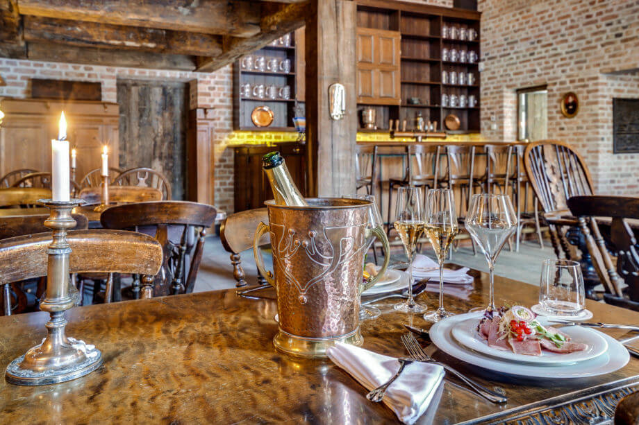 VARDE GARTEN & Von Lügenhals - kro, hotel, kunst & musik