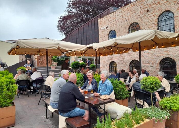 VARDE GARTEN & Von Lügenhals - kro, hotel, kunst, musik, selskaber